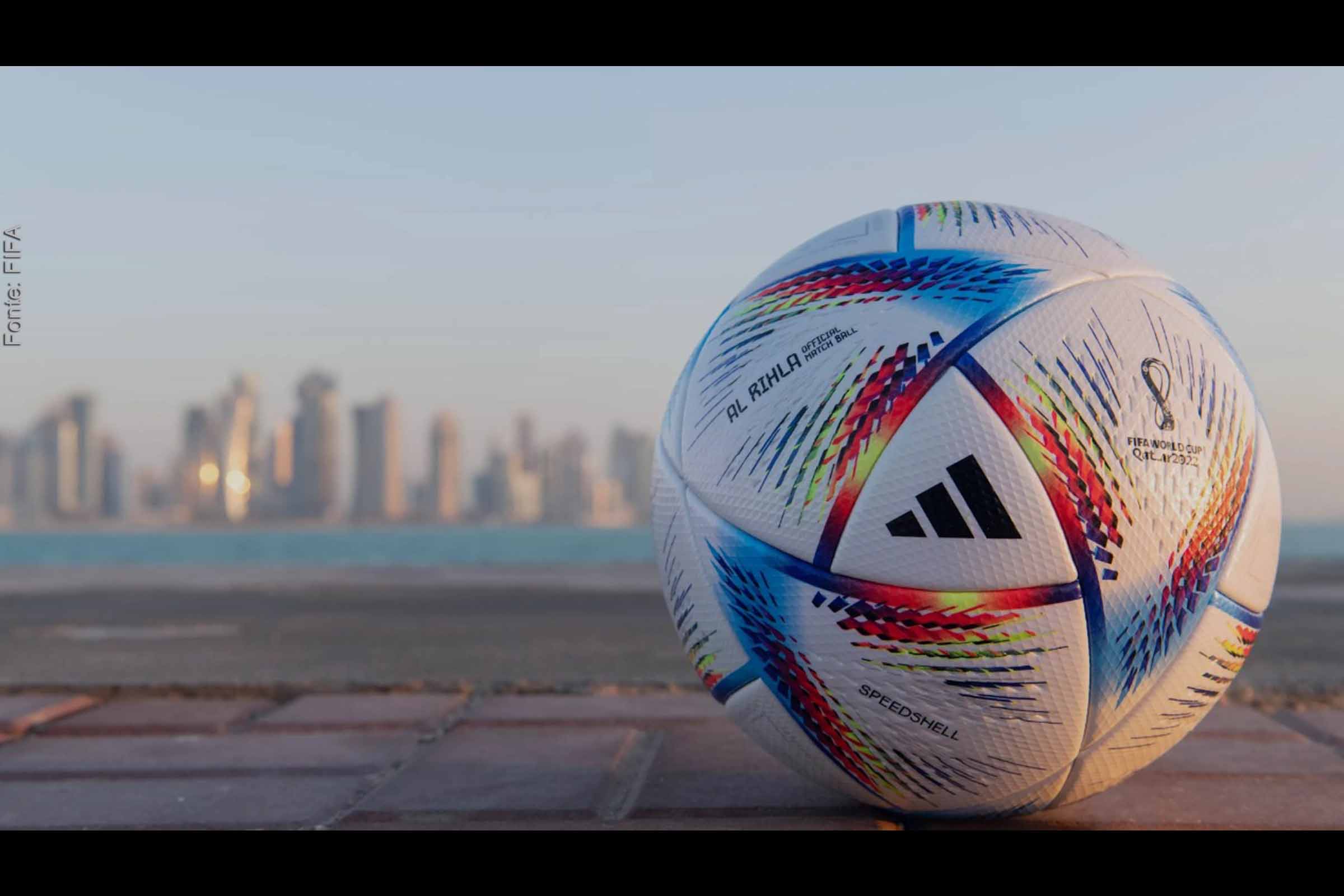 Desenvolvida pela Adidas, Al Rihla, a Jornada, é a bola oficial da Copa ...