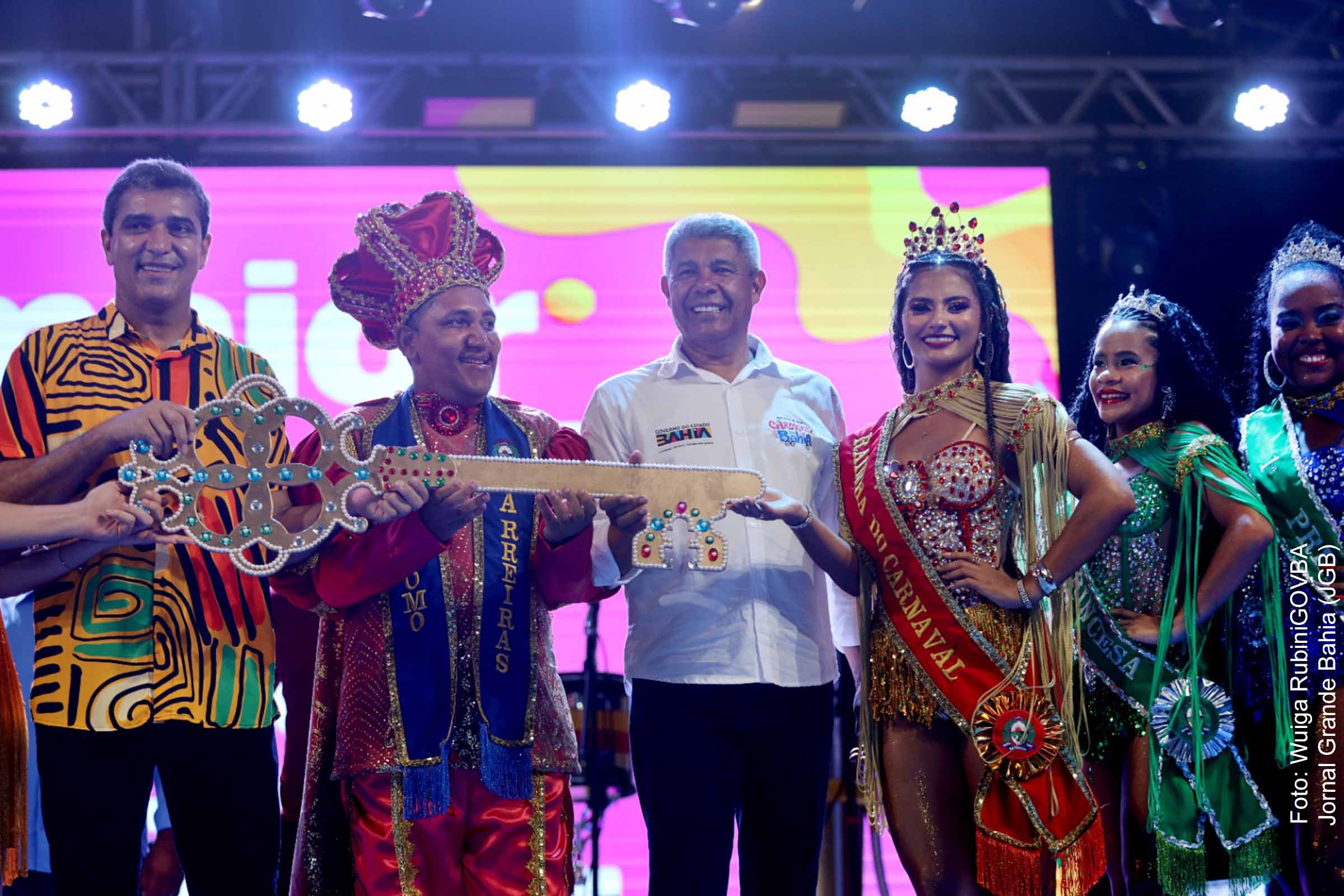 Governador Jerônimo dá início aos festejos carnavalescos no interior da Bahia; Barreiras reúne ...